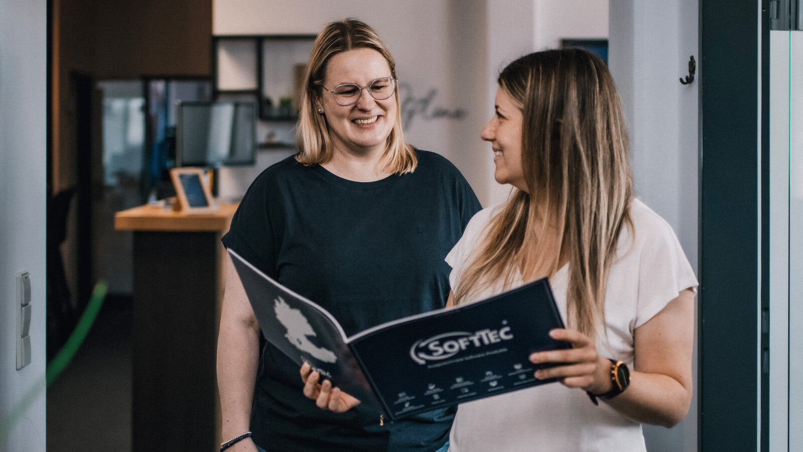 Ihr direkter Kontakt zur SoftTec und hotline Hotelsoftware